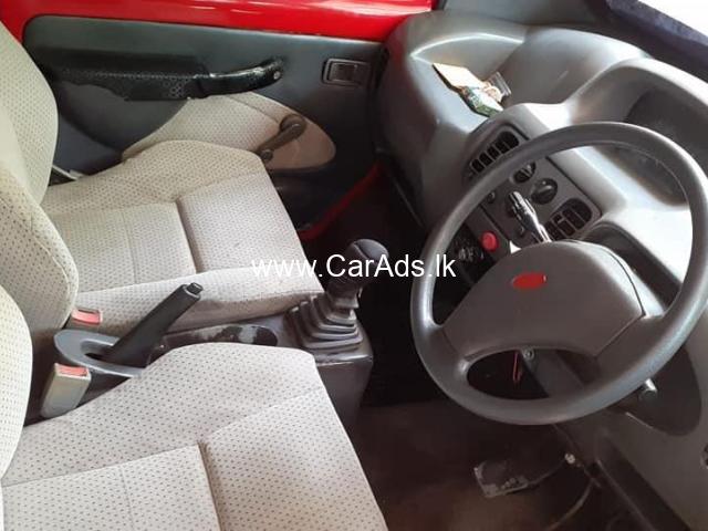 Micro Privilege 2004 - CarAds.lk